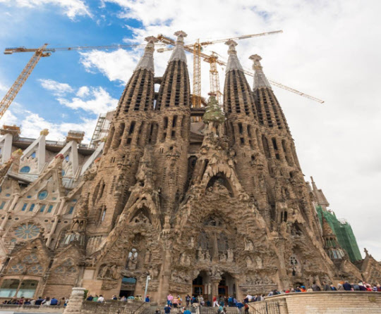 [지식콘서트] "건축가 가우디, 작품 위해 인체 해부도…" - Chosunbiz > 피플 > 사람
