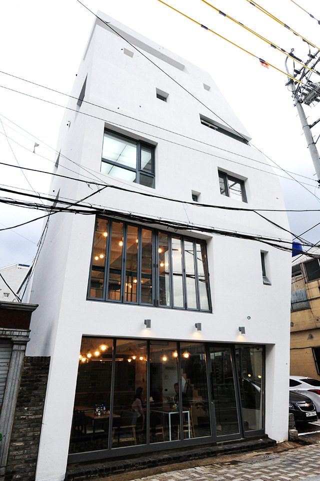 How many building codes does this violate in Vancouver? : r/vancouver