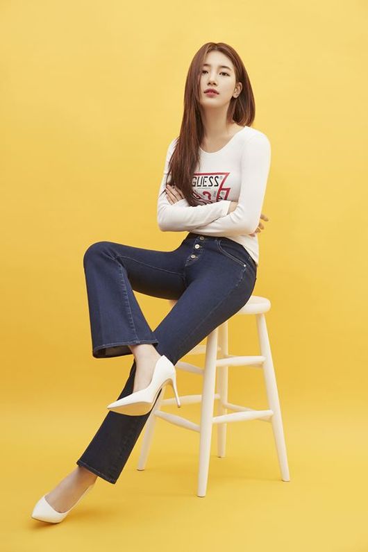 [화보] 수지 완벽한 청바지 핏…감탄 나오는 미모 몸매 조선닷컴 연예 스타
